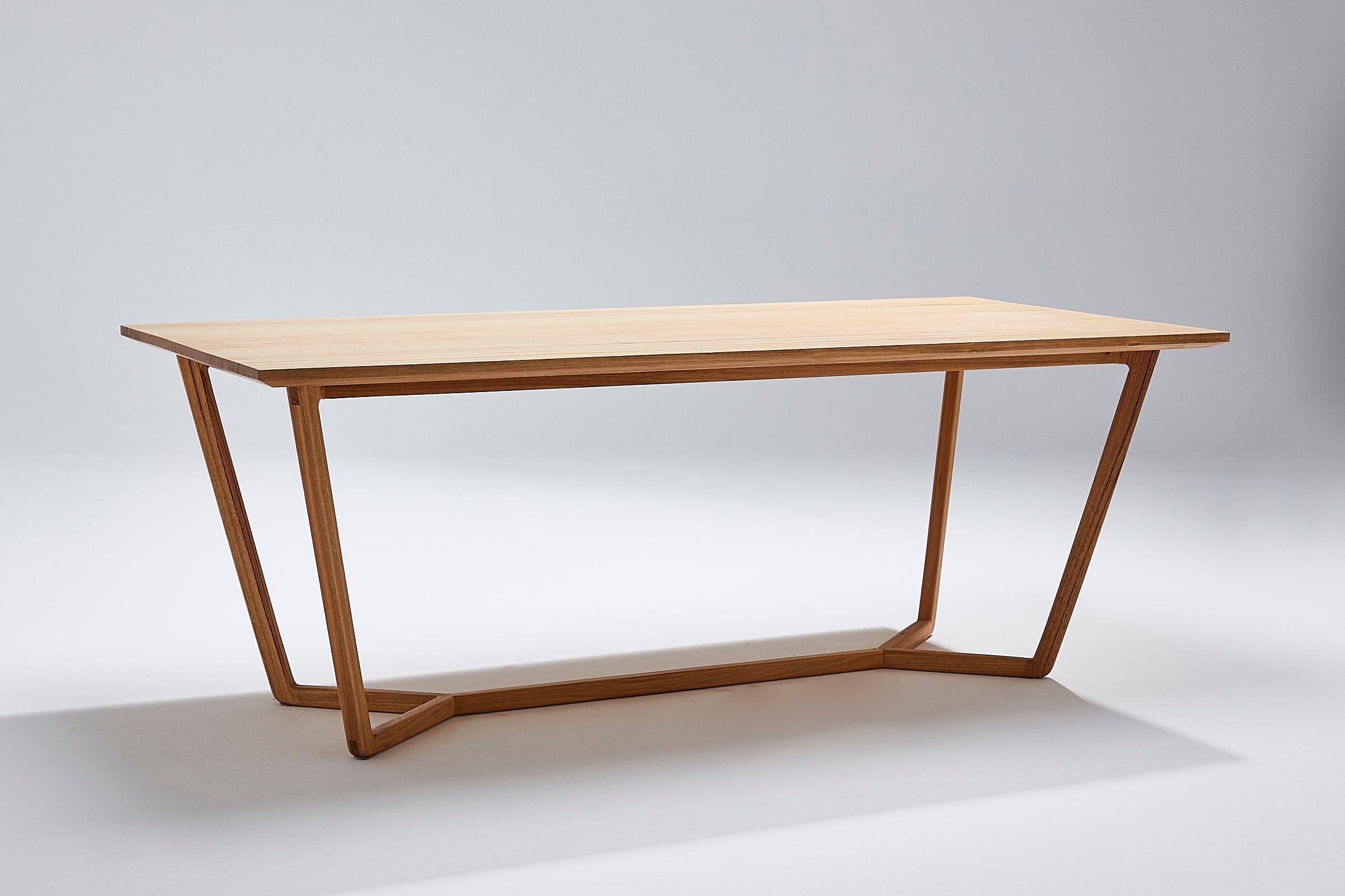 Morgan Dining Table – Heimur