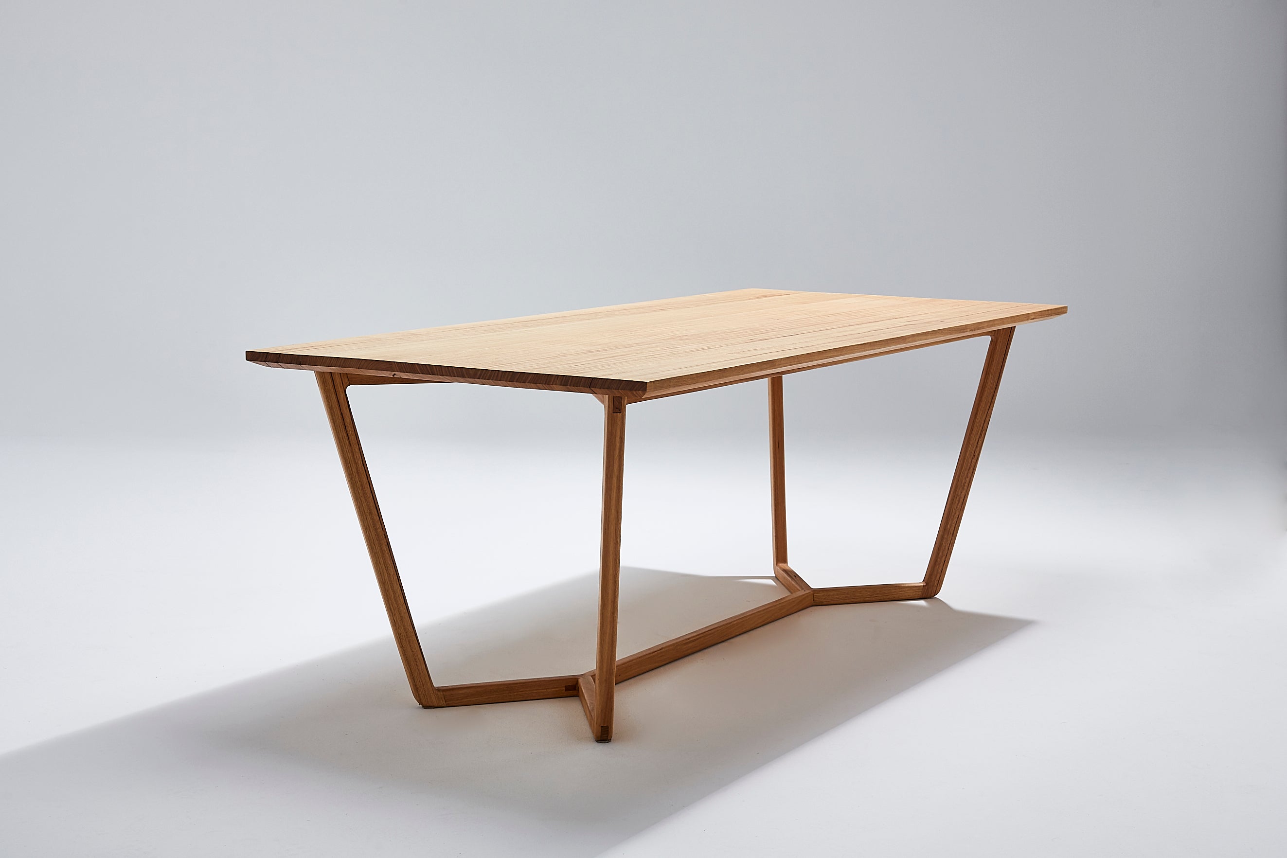 Morgan Dining Table – Heimur
